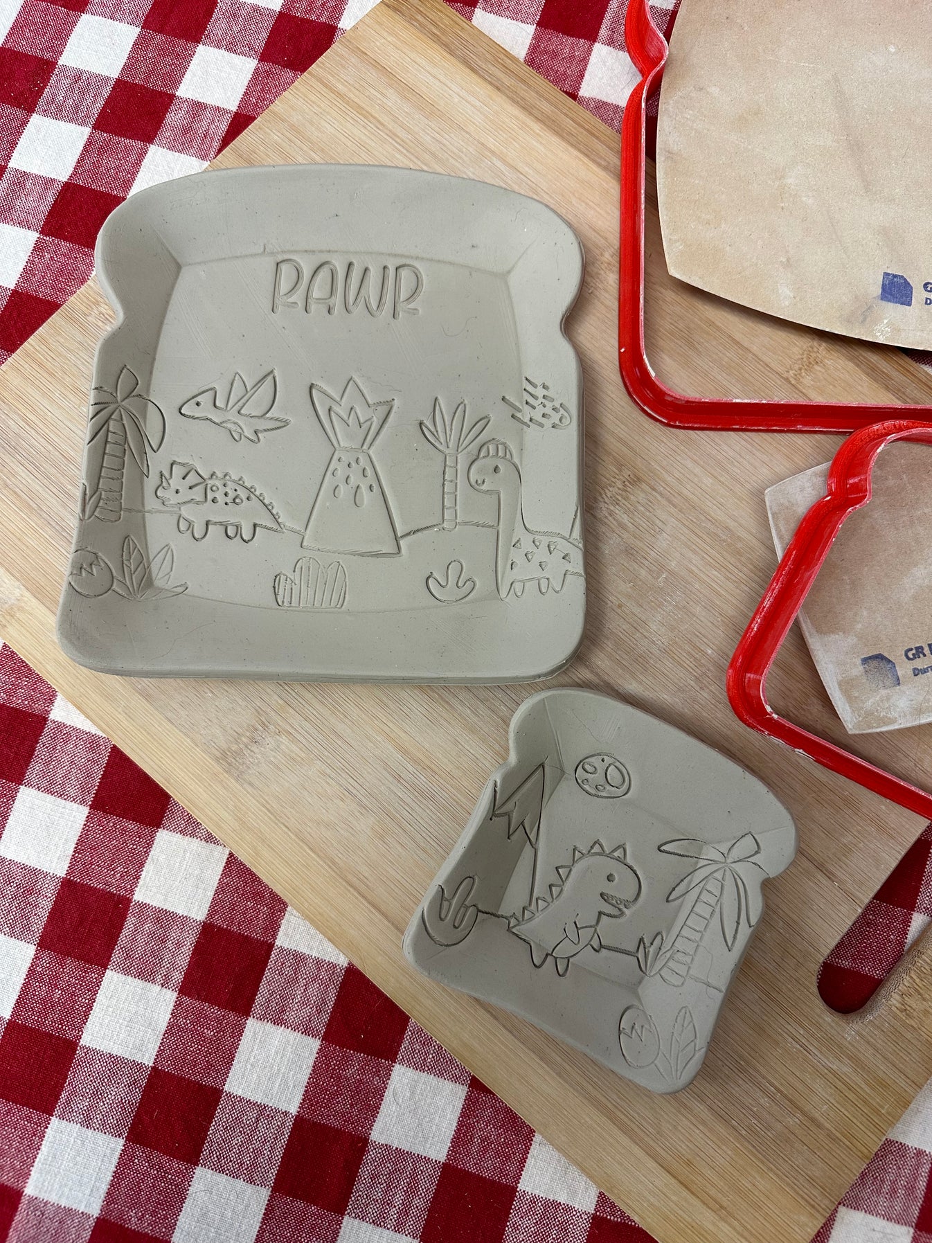 Toast, Bread Slice shaped Clay Cutter, sandwich plate - Plastic 3D pri ...